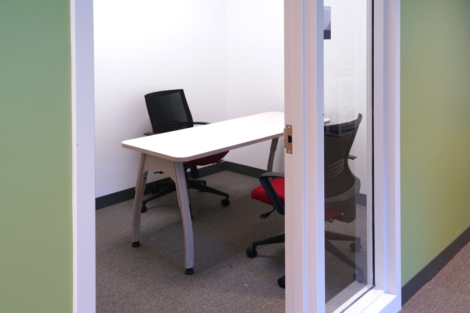 Spaces to Focus in an Open Office