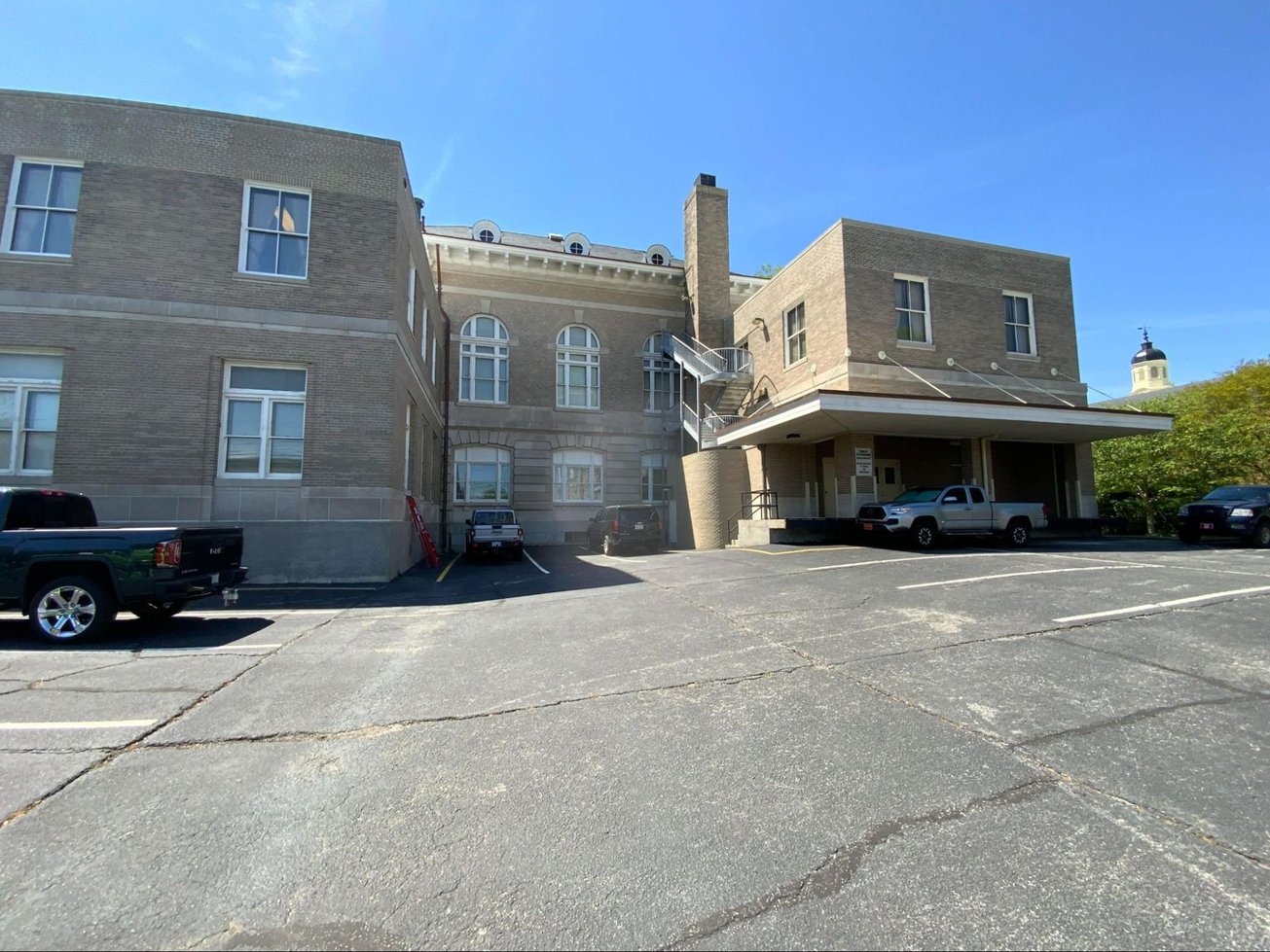 Improving Courthouse Security by Establishing Clear Boundaries